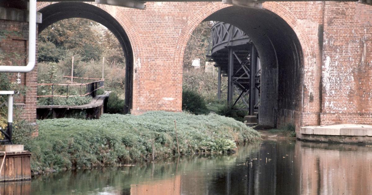Kennet and Avon Canal Walk from Kennet Mouth to Caversham Bridge | What ...