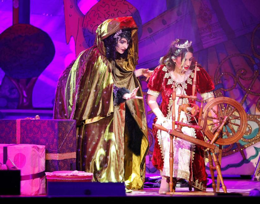 Cinderella Christmas Panto | What's On Reading
